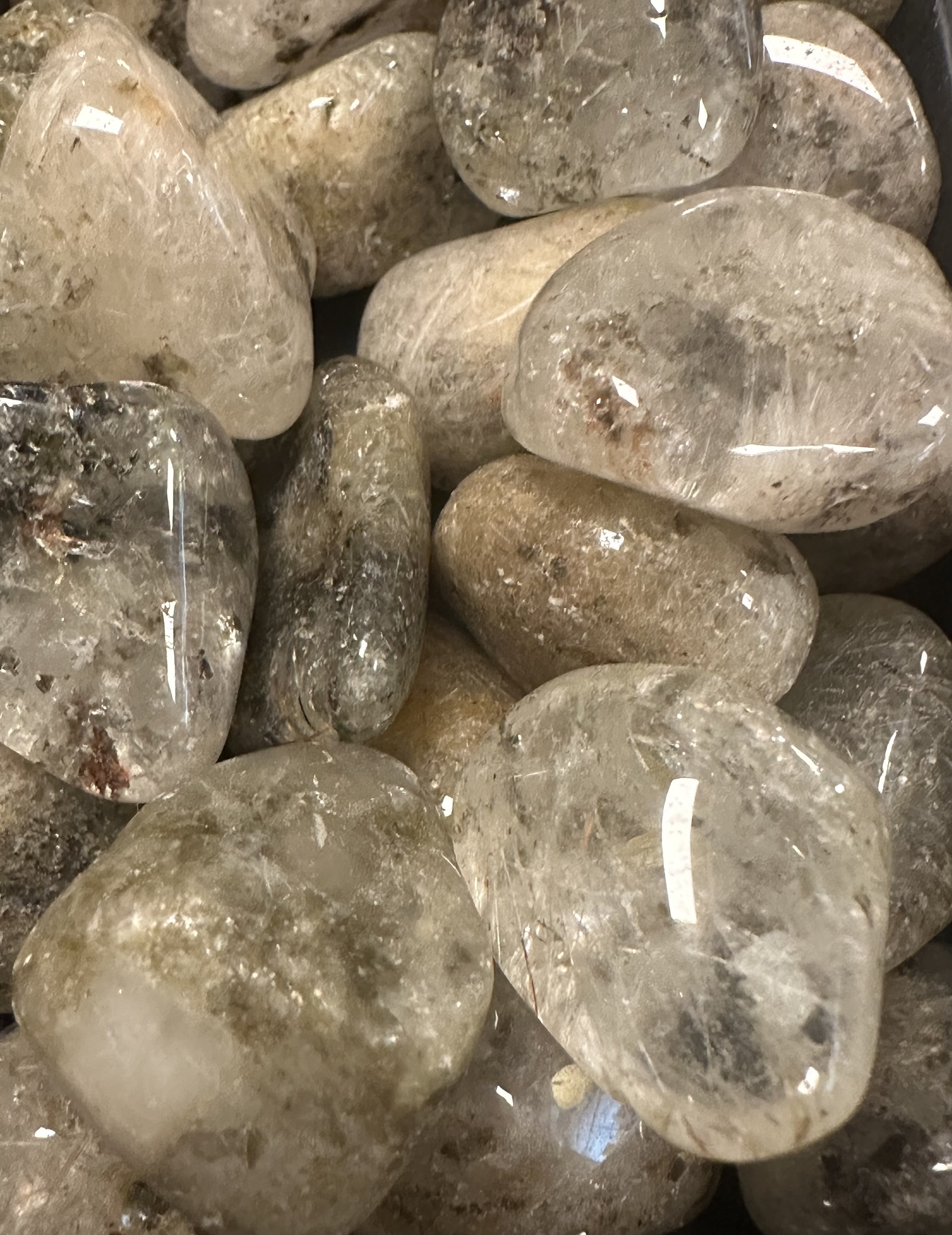 Muskovitt Mica | Over 400 ulike steinslag - Mystica